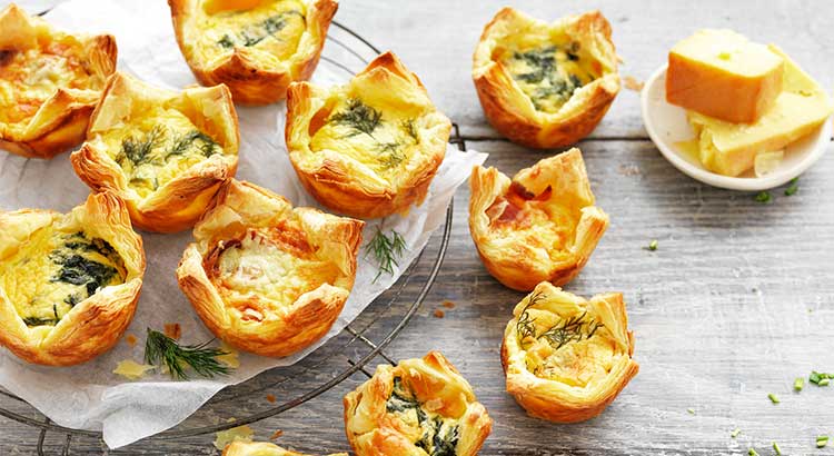 Guide to Catering On a Budget: 8 Cheap Catering Ideas